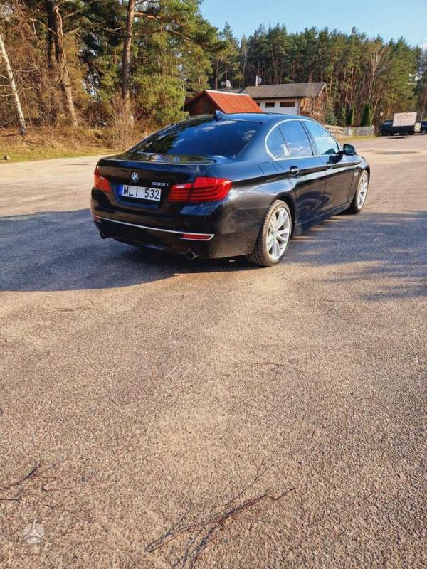 Black BMW 535 2016 in Vilnius, with an engine capacity of 2.98 L and mileage of 113 thousand km for 15500 €, photo 8 on AUTOMOTO.COM.LV