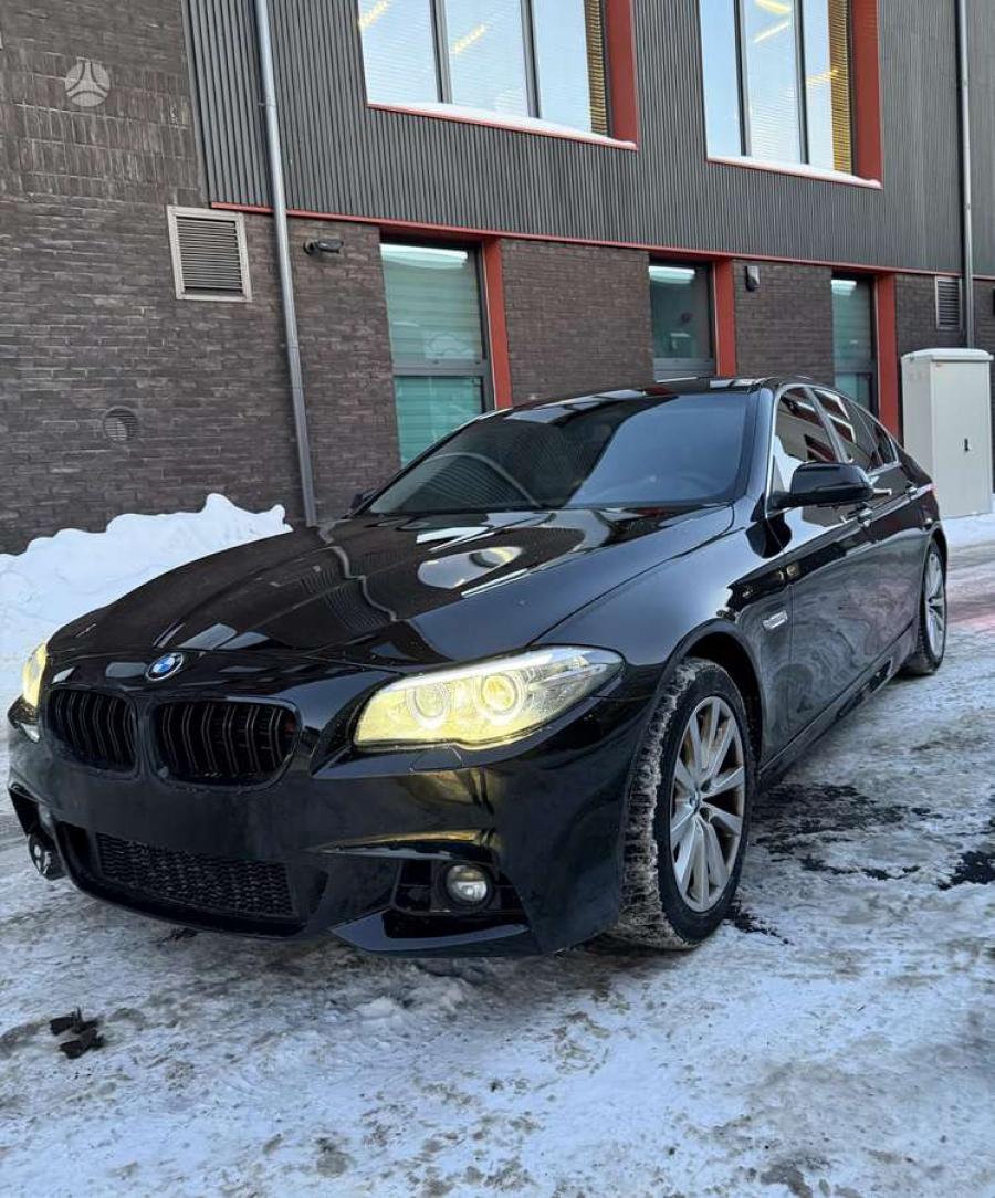 Black BMW 535 2016 in Klaipeda, with an engine capacity of 2.98 L and mileage of 270 thousand km for 10499 €, photo 4 on AUTOMOTO.COM.LV
