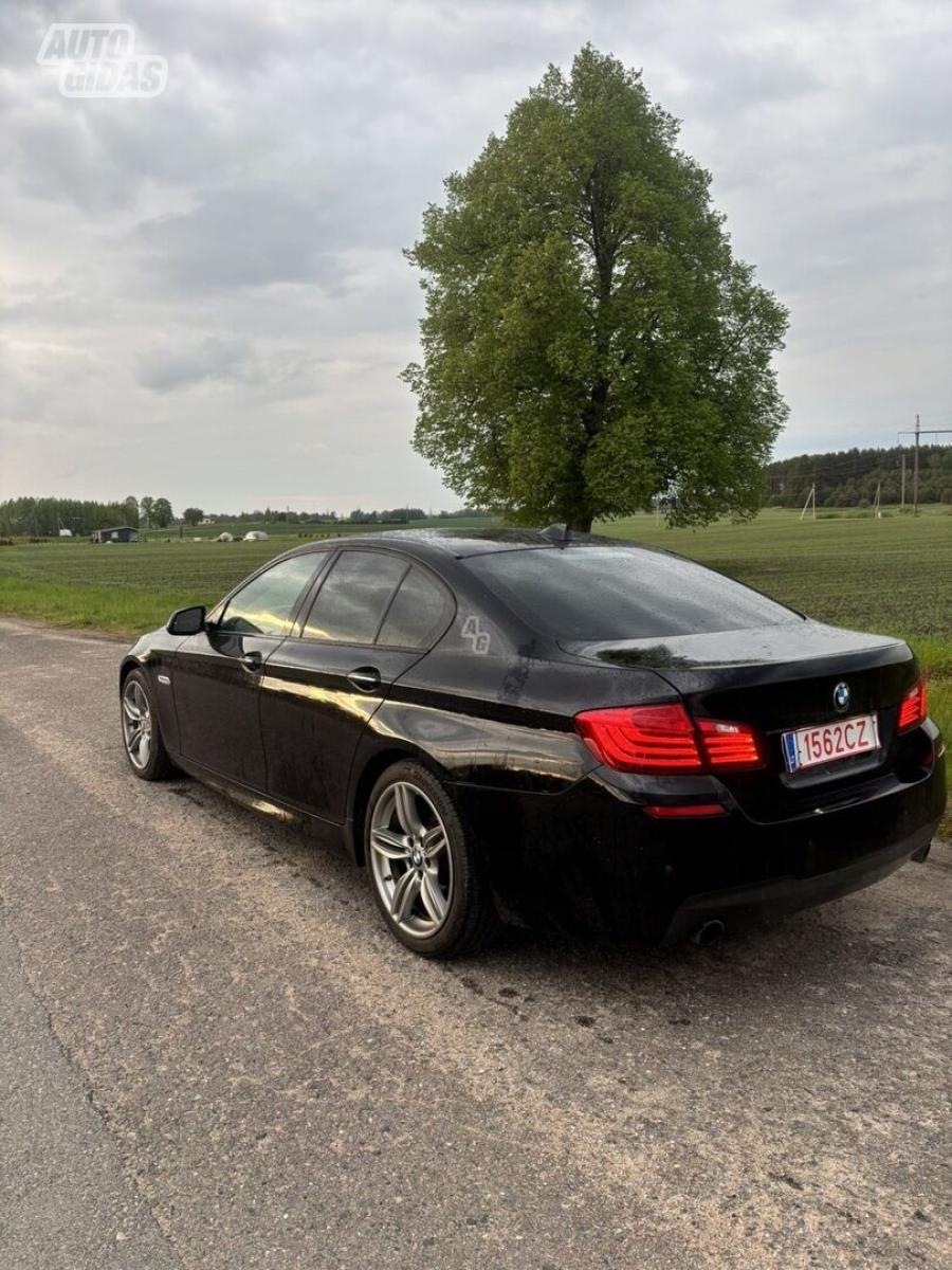 Black BMW 535 2016 in Elektrenai, with an engine capacity of 3.00 L and mileage of 182 thousand km for 14500 €, photo 9 on AUTOMOTO.COM.LV
