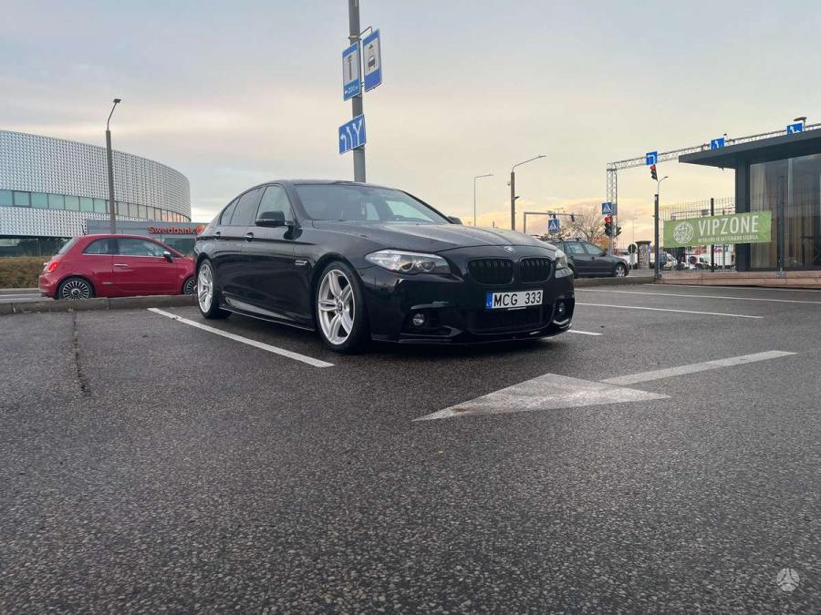Black BMW 535 2016 in Vilnius, with an engine capacity of 2.98 L and mileage of 140 thousand km for 16350 €, photo 1 on AUTOMOTO.COM.LV