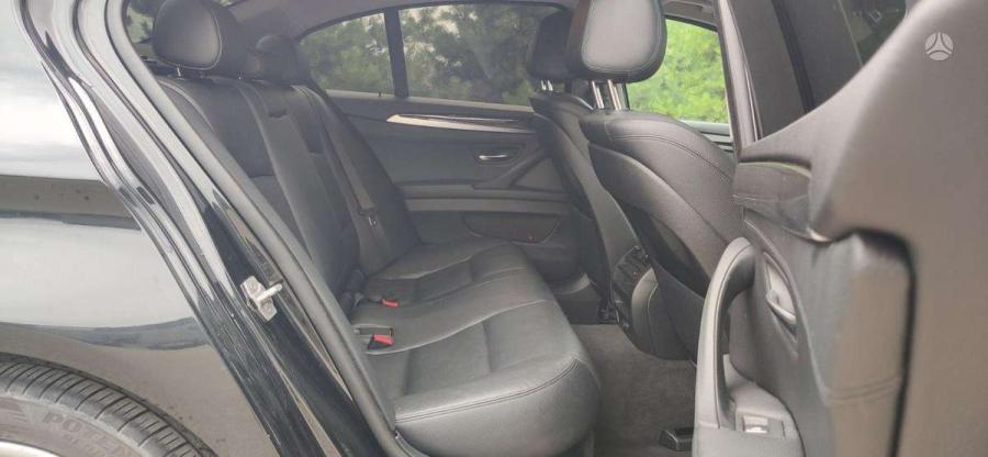 Black BMW 535 2016 in Kaunas, with an engine capacity of 2.98 L and mileage of 108 thousand km for 14900 €, photo 9 on AUTOMOTO.COM.LV