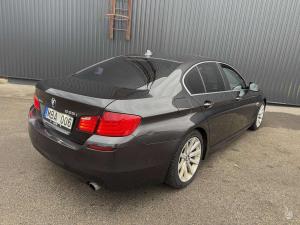 Black BMW 535 2020 in Mazeikiai, with an engine capacity of 3.00 L and mileage of 226 thousand km for 9950 €, photo 4 on AUTOMOTO.COM.LV