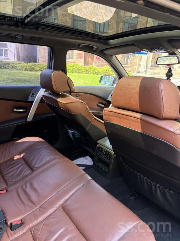 Melns BMW 535 2004 Bauska, ar dzinēja tilpumu 3.00 L un nobraukumu 513 tūkst. km par 4500 €, foto 4 vietnē AUTOMOTO.COM.LV