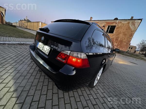 Black BMW 535 2005 in Daugavpils, with an engine capacity of 3.00 L and mileage of 363 thousand km for 4600 €, photo 8 on AUTOMOTO.COM.LV