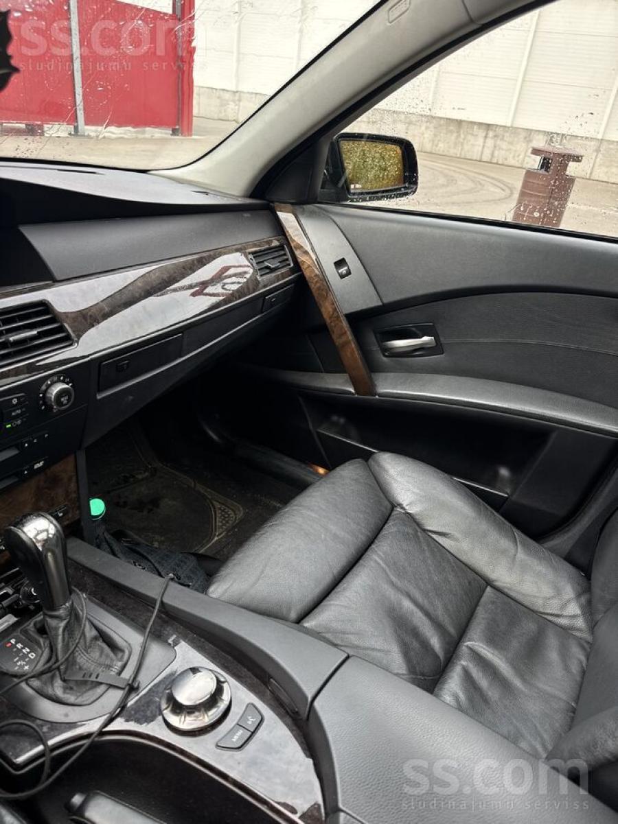 Melns BMW 535 2005 Rīga, ar dzinēja tilpumu 3.00 L un nobraukumu 399 tūkst. km par 2900 €, foto 10 vietnē AUTOMOTO.COM.LV