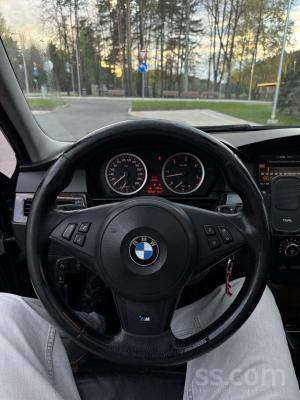 Black BMW 535 2005 in Riga, with an engine capacity of 3.00 L and mileage of 397 thousand km for 3750 €, photo 9 on AUTOMOTO.COM.LV