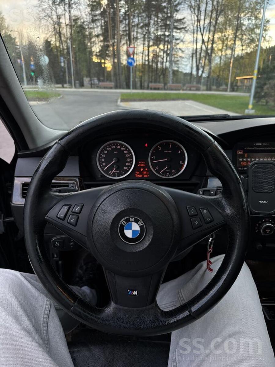 Black BMW 535 2005 in Riga, with an engine capacity of 3.00 L and mileage of 397 thousand km for 3750 €, photo 9 on AUTOMOTO.COM.LV