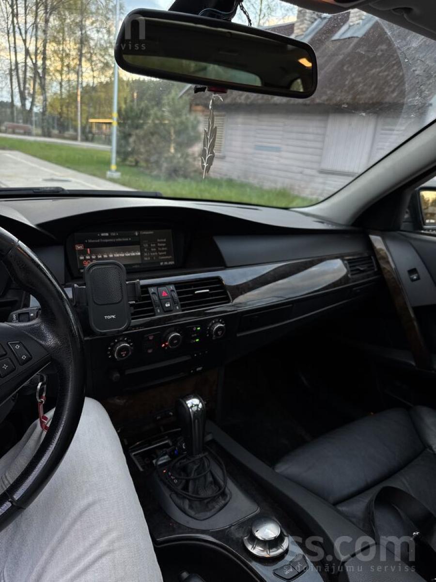 Black BMW 535 2005 in Riga, with an engine capacity of 3.00 L and mileage of 397 thousand km for 3750 €, photo 10 on AUTOMOTO.COM.LV