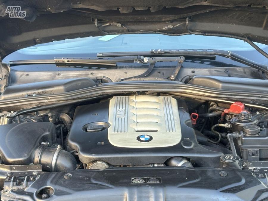 Black BMW 535 2005 in Siauliai, with an engine capacity of 3.00 L and mileage of 347 thousand km for 3300 €, photo 22 on AUTOMOTO.COM.LV