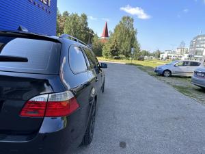 Black BMW 535 2005 in Riga, with an engine capacity of 3.00 L and mileage of 372 thousand km for 3990 €, photo 10 on AUTOMOTO.COM.LV