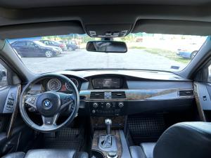 Black BMW 535 2005 in Riga, with an engine capacity of 3.00 L and mileage of 372 thousand km for 3990 €, photo 18 on AUTOMOTO.COM.LV