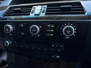 Black BMW 535 2005 in Riga, with an engine capacity of 3.00 L and mileage of 372 thousand km for 3990 €, photo 22 on AUTOMOTO.COM.LV