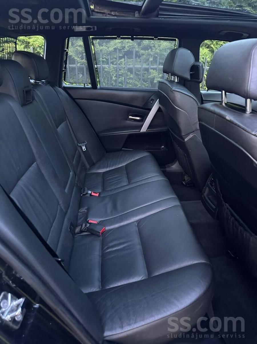 Black BMW 535 2005 in Jelgava, with an engine capacity of 3.00 L and mileage of 347 thousand km for 4990 €, photo 13 on AUTOMOTO.COM.LV