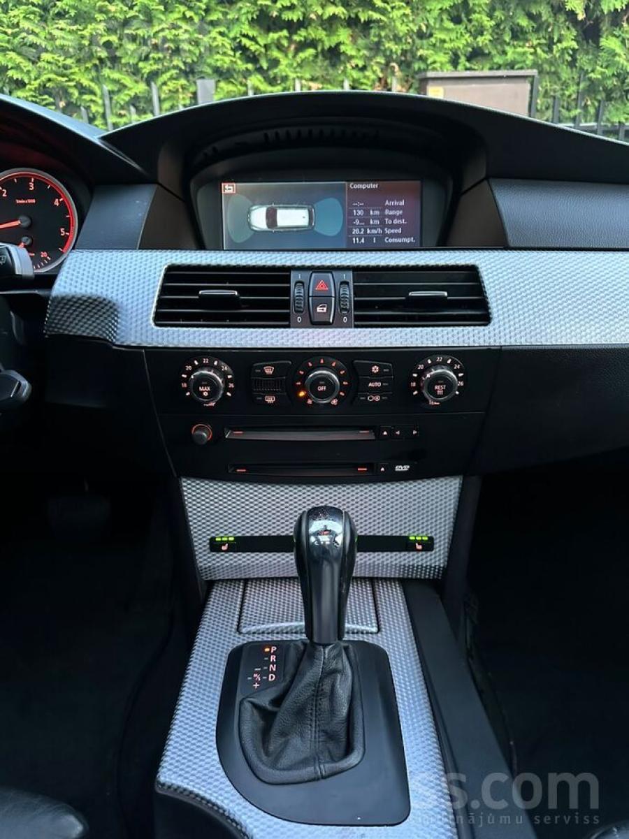 Black BMW 535 2005 in Jelgava, with an engine capacity of 3.00 L and mileage of 347 thousand km for 4990 €, photo 16 on AUTOMOTO.COM.LV