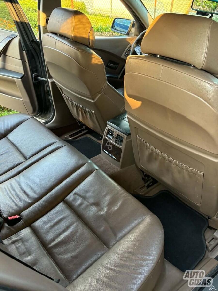 Melns BMW 535 2005 Ukmergė, ar dzinēja tilpumu 3.00 L un nobraukumu 365 tūkst. km par 3300 €, foto 12 vietnē AUTOMOTO.COM.LV