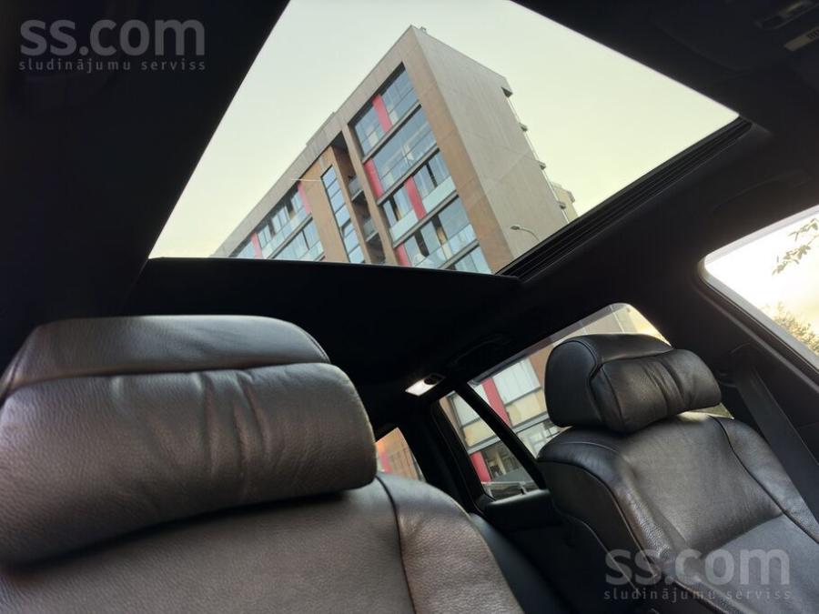 Black BMW 535 2005 in Riga, with an engine capacity of 3.00 L and mileage of 312 thousand km for 4490 €, photo 12 on AUTOMOTO.COM.LV