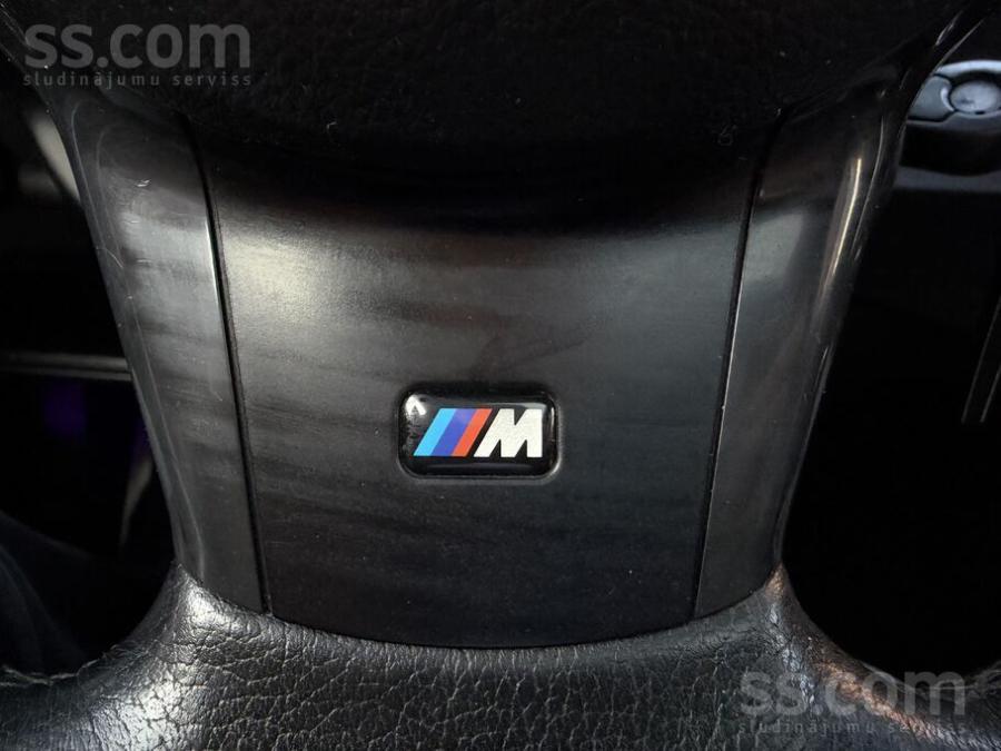 Black BMW 535 2005 in Riga, with an engine capacity of 3.00 L and mileage of 312 thousand km for 4490 €, photo 15 on AUTOMOTO.COM.LV