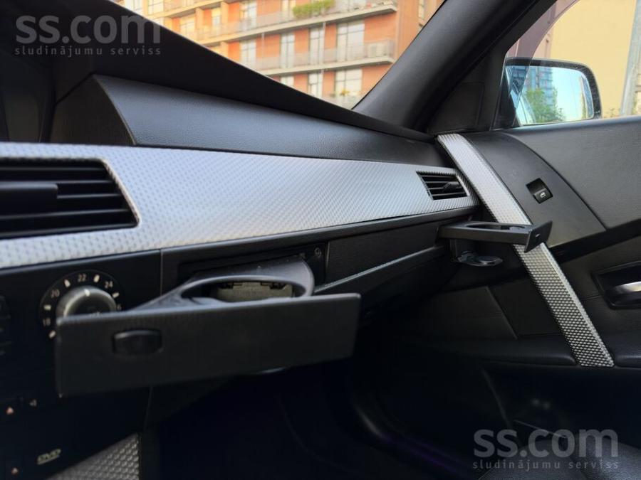 Black BMW 535 2005 in Riga, with an engine capacity of 3.00 L and mileage of 312 thousand km for 4490 €, photo 21 on AUTOMOTO.COM.LV