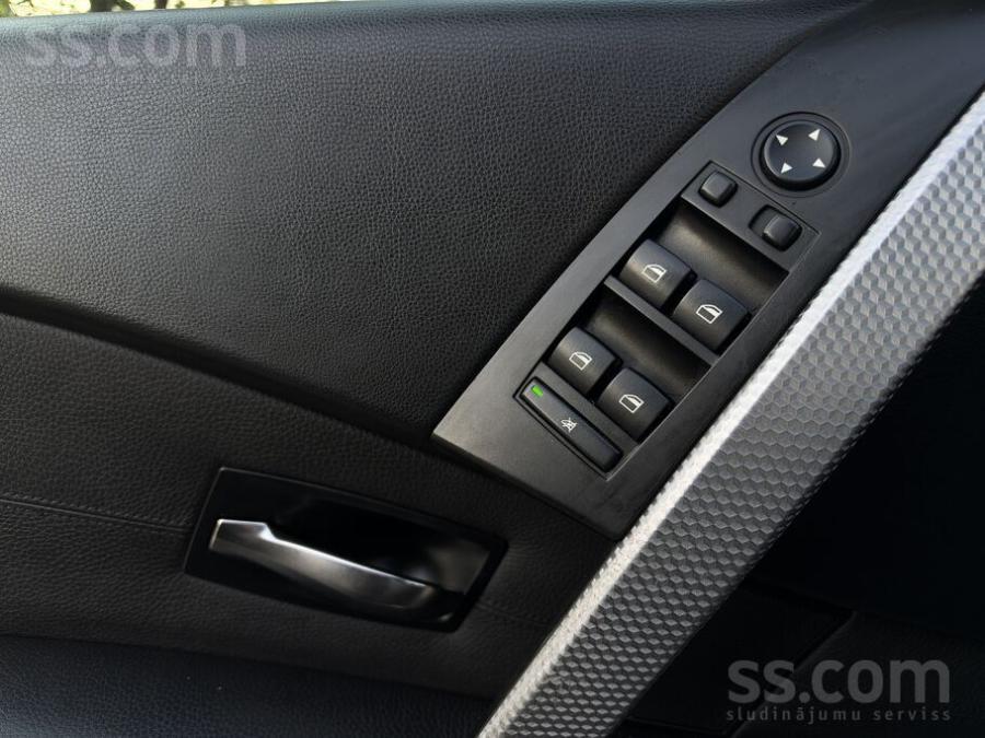 Black BMW 535 2005 in Riga, with an engine capacity of 3.00 L and mileage of 312 thousand km for 4490 €, photo 23 on AUTOMOTO.COM.LV