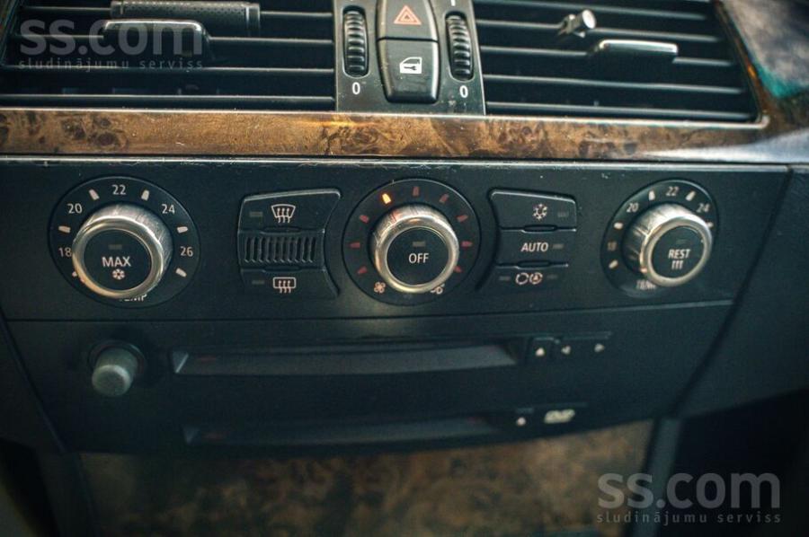 Melns BMW 535 2006 Rīga, ar dzinēja tilpumu 3.00 L un nobraukumu 394 tūkst. km par 2590 €, foto 10 vietnē AUTOMOTO.COM.LV