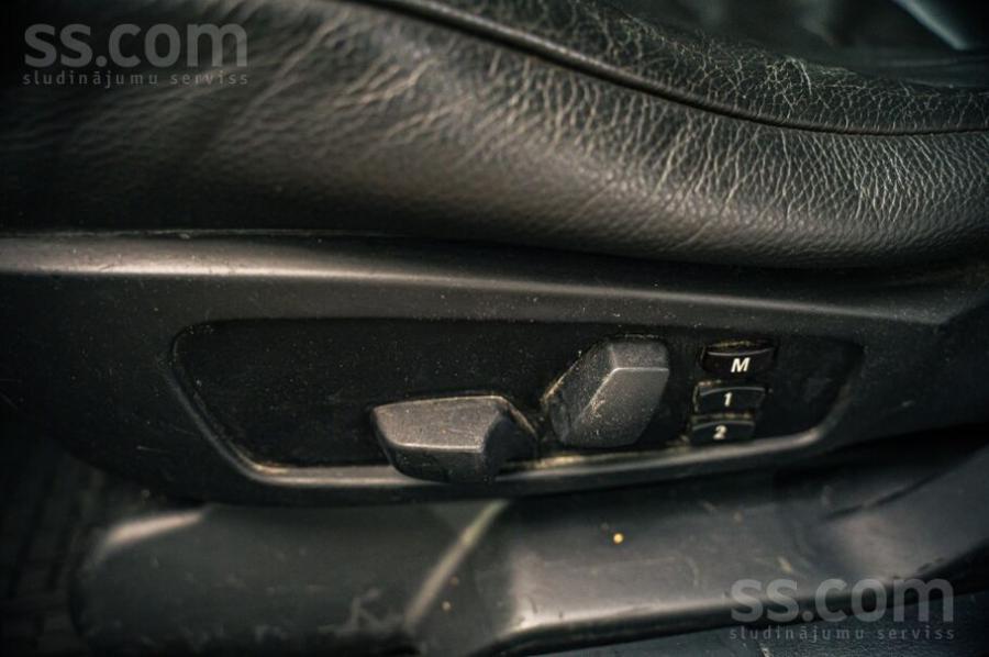 Melns BMW 535 2006 Rīga, ar dzinēja tilpumu 3.00 L un nobraukumu 394 tūkst. km par 2590 €, foto 16 vietnē AUTOMOTO.COM.LV