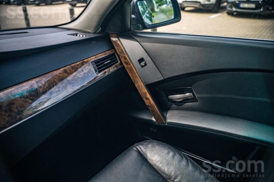 Melns BMW 535 2006 Rīga, ar dzinēja tilpumu 3.00 L un nobraukumu 394 tūkst. km par 2590 €, foto 18 vietnē AUTOMOTO.COM.LV