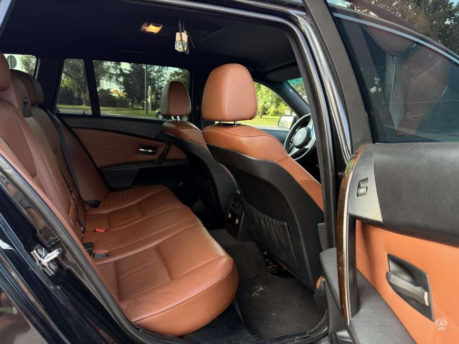 Black BMW 535 2006 in Kaunas, with an engine capacity of 2.99 L and mileage of 397 thousand km for 4000 €, photo 15 on AUTOMOTO.COM.LV
