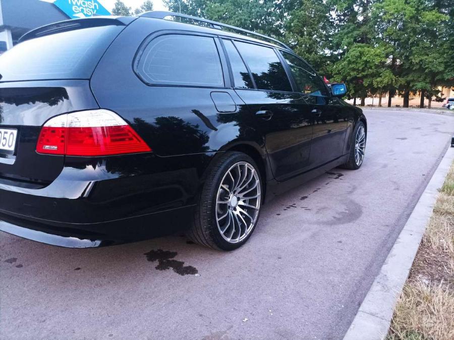 Melns BMW 535 2007 Kėdainiai, ar dzinēja tilpumu 3.50 L un nobraukumu 289 tūkst. km par 7000 €, foto 12 vietnē AUTOMOTO.COM.LV