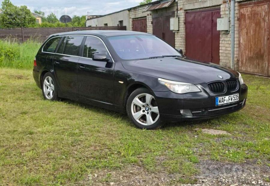 Melns BMW 535 2007 Bauska, ar dzinēja tilpumu 3.00 L un nobraukumu 276 tūkst. km par 8100 €, foto 3 vietnē AUTOMOTO.COM.LV
