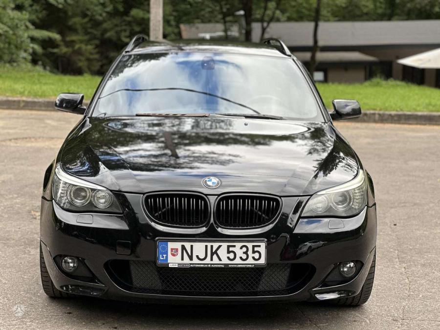 Black BMW 535 2007 in Vilnius, with an engine capacity of 2.99 L and mileage of 279 thousand km for 7499 €, photo 3 on AUTOMOTO.COM.LV