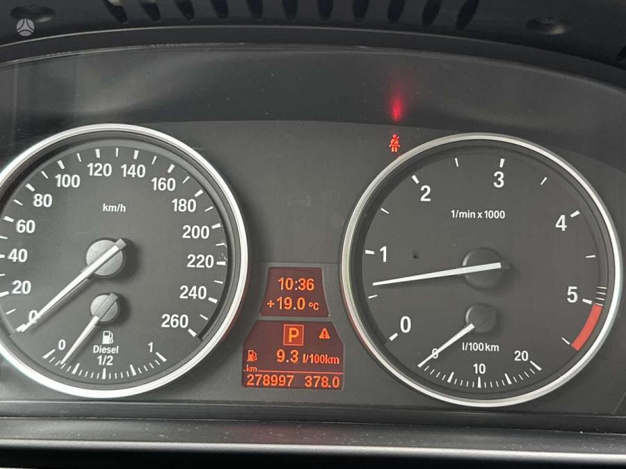 Black BMW 535 2007 in Vilnius, with an engine capacity of 2.99 L and mileage of 279 thousand km for 7499 €, photo 20 on AUTOMOTO.COM.LV