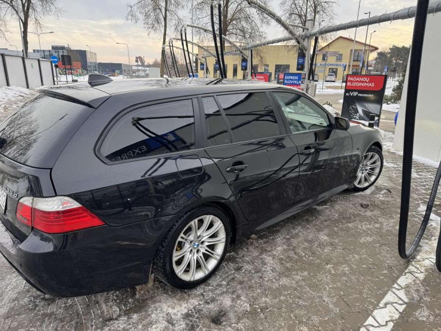 Melns BMW 535 2008 Alīta, ar dzinēja tilpumu 0.00 L un nobraukumu 514 tūkst. km par 5800 €, foto 7 vietnē AUTOMOTO.COM.LV