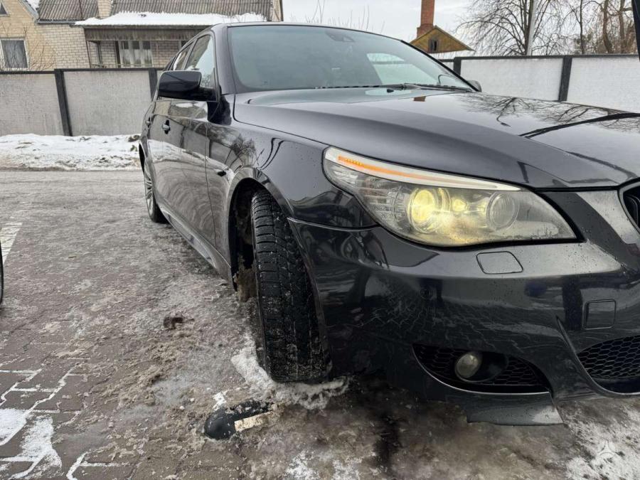 Melns BMW 535 2008 Alīta, ar dzinēja tilpumu 0.00 L un nobraukumu 514 tūkst. km par 5800 €, foto 13 vietnē AUTOMOTO.COM.LV