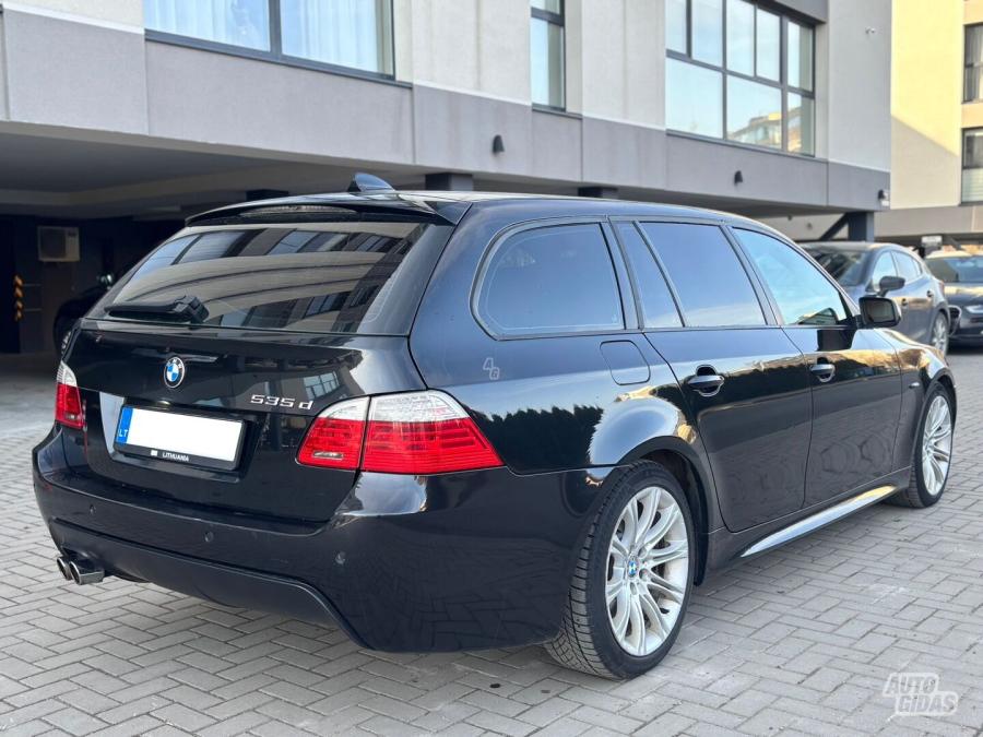 Melns BMW 535 2008 Kauņa, ar dzinēja tilpumu 3.00 L un nobraukumu 5 tūkst. km par 5000 €, foto 3 vietnē AUTOMOTO.COM.LV