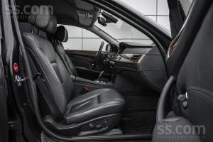 Black BMW 535 2008 in Riga, with an engine capacity of 3.00 L and mileage of 338 thousand km for 5500 €, photo 10 on AUTOMOTO.COM.LV