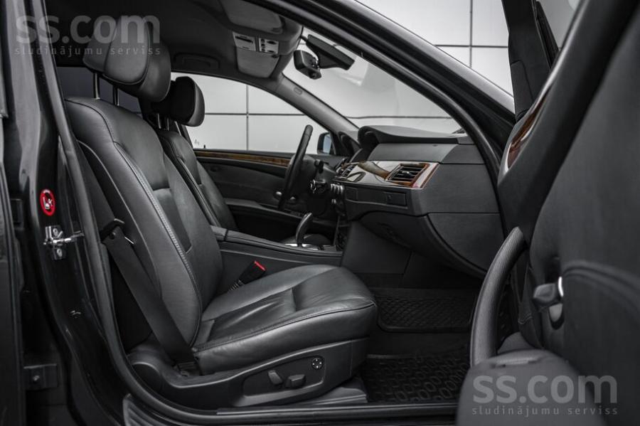 Black BMW 535 2008 in Riga, with an engine capacity of 3.00 L and mileage of 338 thousand km for 5500 €, photo 10 on AUTOMOTO.COM.LV