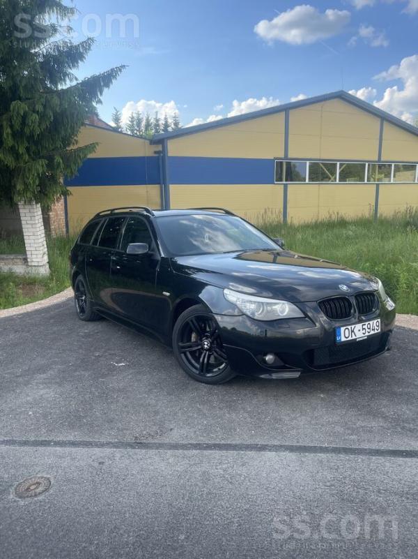 Black BMW 535 2008 in Jelgava, with an engine capacity of 3.00 L and mileage of 300 thousand km for 8699 €, photo 3 on AUTOMOTO.COM.LV