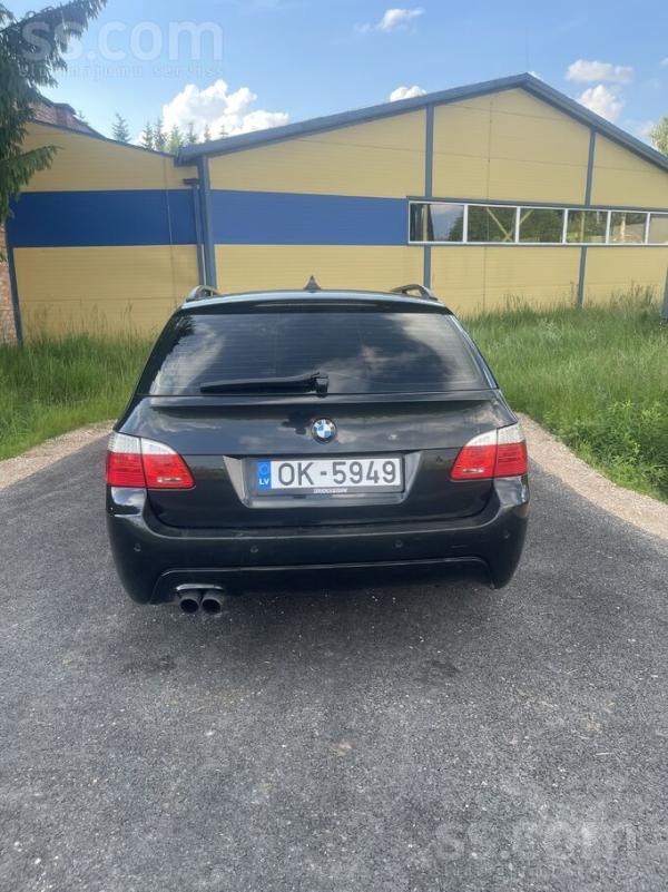 Black BMW 535 2008 in Jelgava, with an engine capacity of 3.00 L and mileage of 300 thousand km for 8699 €, photo 4 on AUTOMOTO.COM.LV