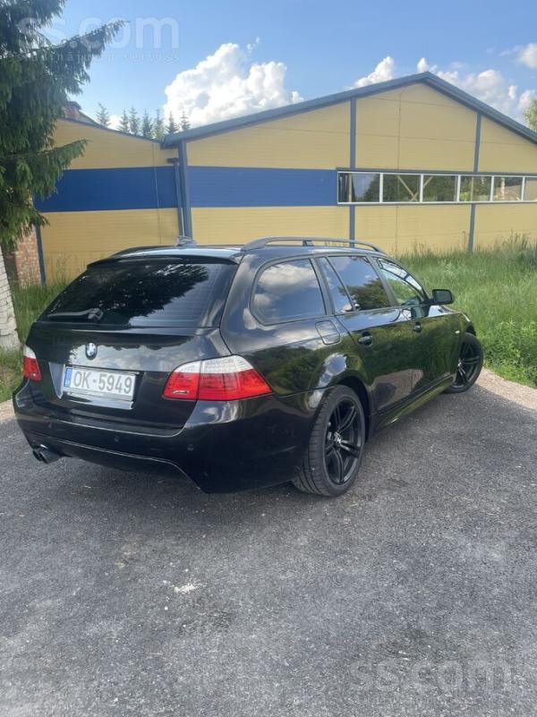 Black BMW 535 2008 in Jelgava, with an engine capacity of 3.00 L and mileage of 300 thousand km for 8699 €, photo 6 on AUTOMOTO.COM.LV