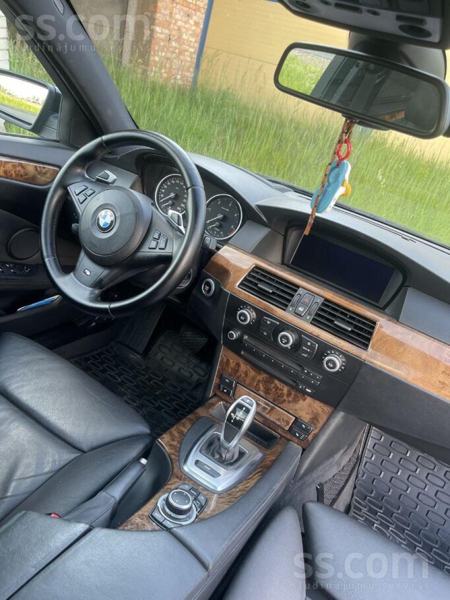 Melns BMW 535 2008 Jelgava, ar dzinēja tilpumu 3.00 L un nobraukumu 300 tūkst. km par 8699 €, foto 19 vietnē AUTOMOTO.COM.LV