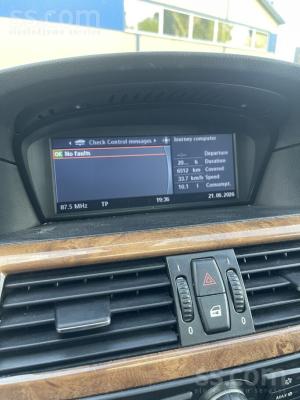 Melns BMW 535 2008 Jelgava, ar dzinēja tilpumu 3.00 L un nobraukumu 300 tūkst. km par 8699 €, foto 22 vietnē AUTOMOTO.COM.LV