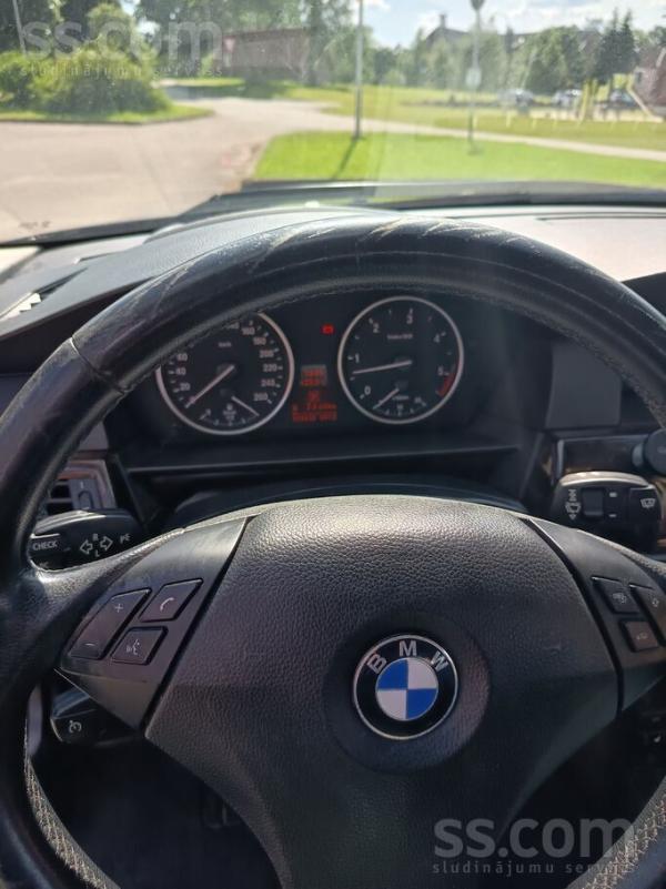 Black BMW 535 2009 in Cesis, with an engine capacity of 3.00 L and mileage of 419 thousand km for 5000 €, photo 9 on AUTOMOTO.COM.LV