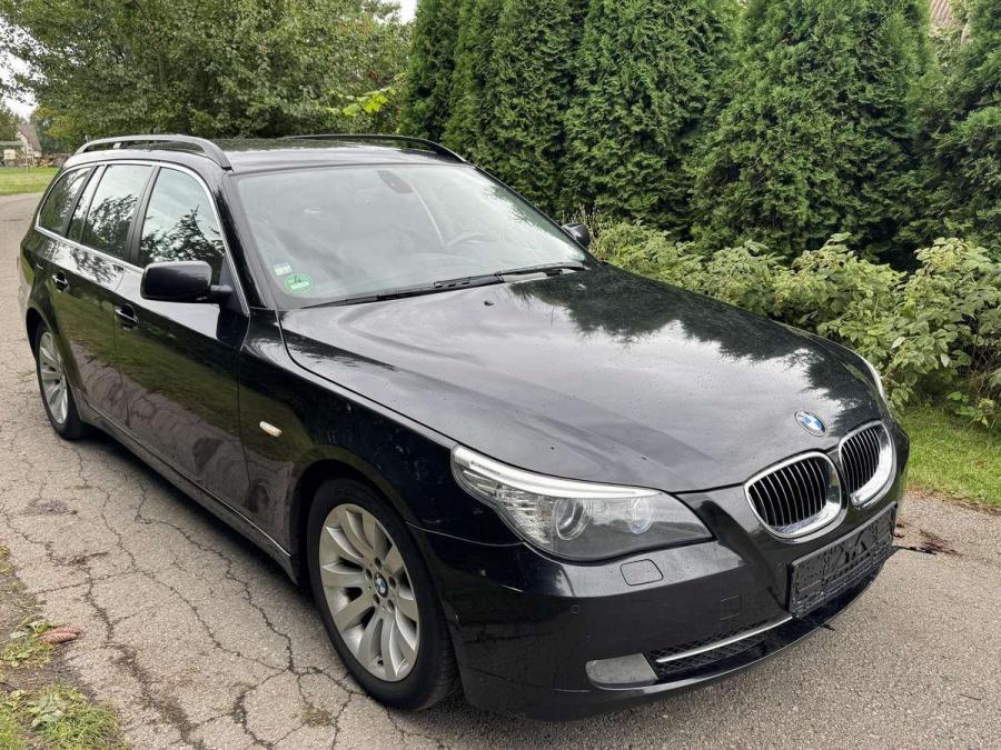 Black BMW 535 2009 in Marijampole, with an engine capacity of 2.99 L and mileage of 380 thousand km for 4150 €, photo 1 on AUTOMOTO.COM.LV