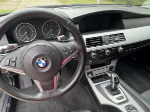 Black BMW 535 2009 in Marijampole, with an engine capacity of 2.99 L and mileage of 380 thousand km for 4150 €, photo 15 on AUTOMOTO.COM.LV