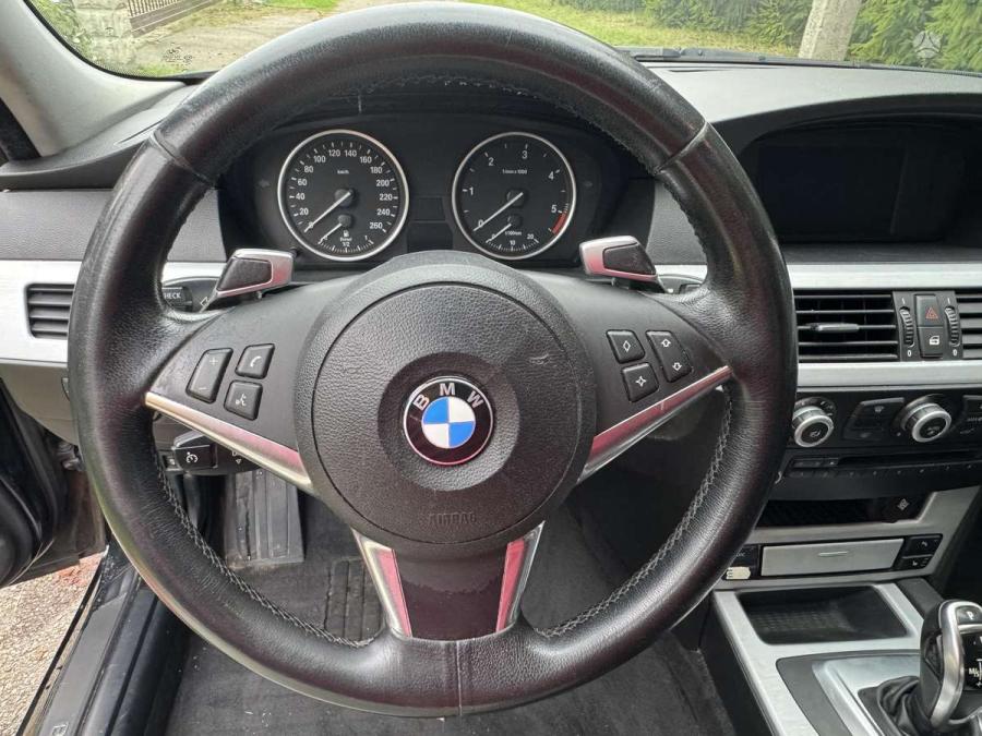 Black BMW 535 2009 in Marijampole, with an engine capacity of 2.99 L and mileage of 380 thousand km for 4150 €, photo 16 on AUTOMOTO.COM.LV