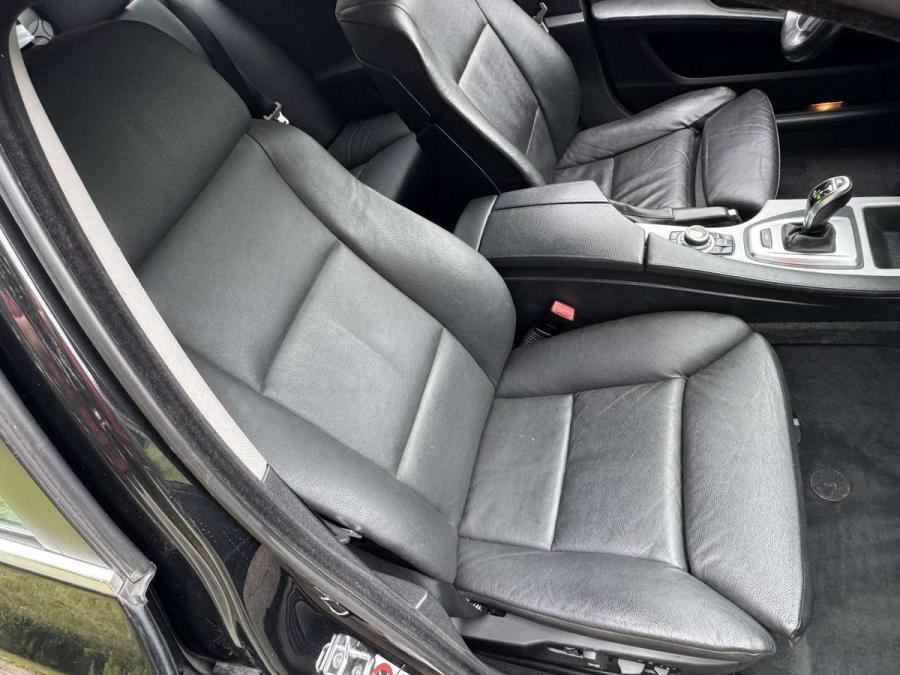 Black BMW 535 2009 in Marijampole, with an engine capacity of 2.99 L and mileage of 380 thousand km for 4150 €, photo 17 on AUTOMOTO.COM.LV