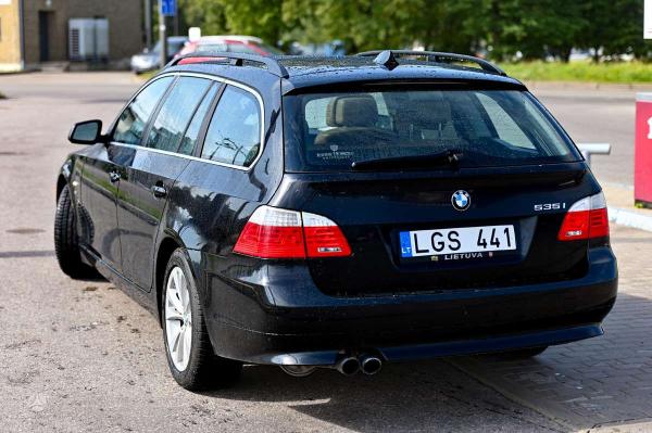 Melns BMW 535 2010 Kauņa, ar dzinēja tilpumu 2.98 L un nobraukumu 230 tūkst. km par 4500 €, foto 3 vietnē AUTOMOTO.COM.LV