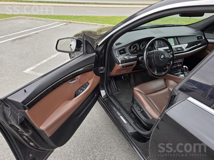 Black BMW 535 2010 in Riga, with an engine capacity of 3.00 L and mileage of 264 thousand km for 10990 €, photo 9 on AUTOMOTO.COM.LV
