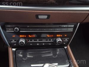 Black BMW 535 2010 in Riga, with an engine capacity of 3.00 L and mileage of 264 thousand km for 10990 €, photo 14 on AUTOMOTO.COM.LV