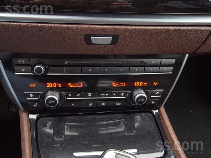 Black BMW 535 2010 in Riga, with an engine capacity of 3.00 L and mileage of 264 thousand km for 10990 €, photo 14 on AUTOMOTO.COM.LV